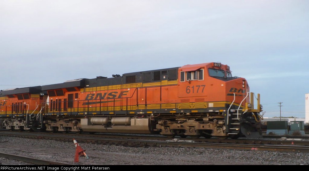 BNSF 6177